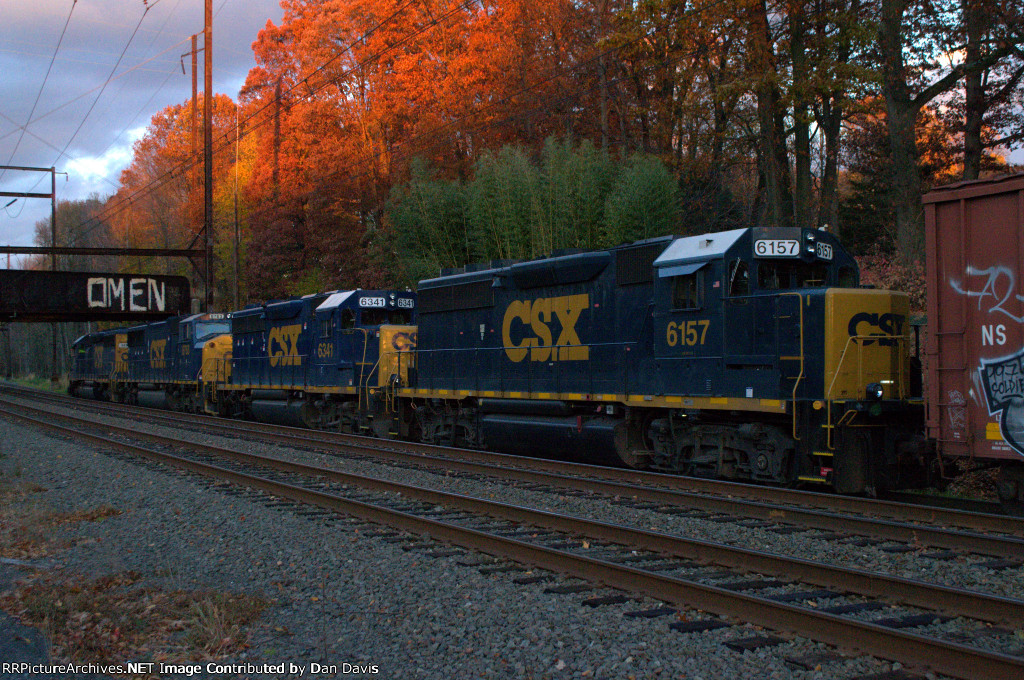 CSX GP38-2S 6157 trails on Q418-08